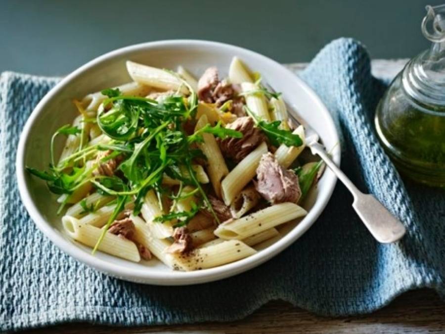 Pasta with tuna and rocket